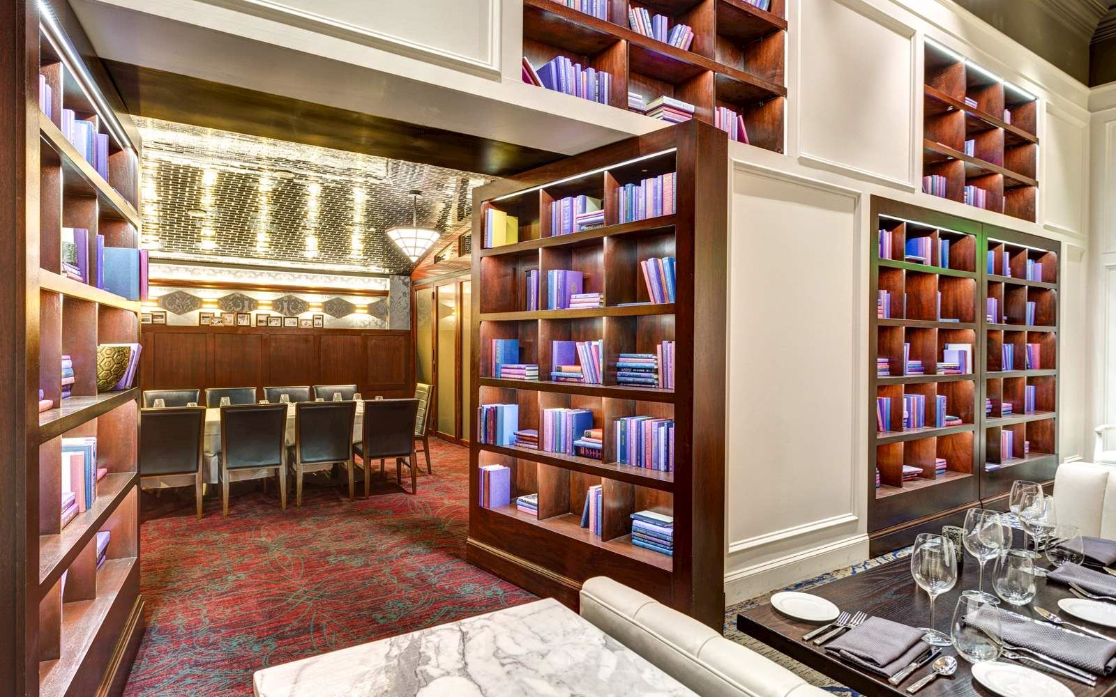 Fine Italian Restaurant In Norfolk - Hilton Norfolk The Main